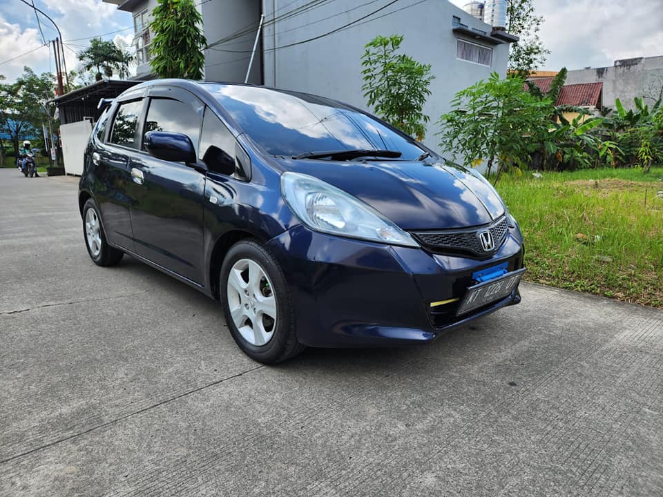 Honda Jazz tipe S tahun 2011 – Otometik